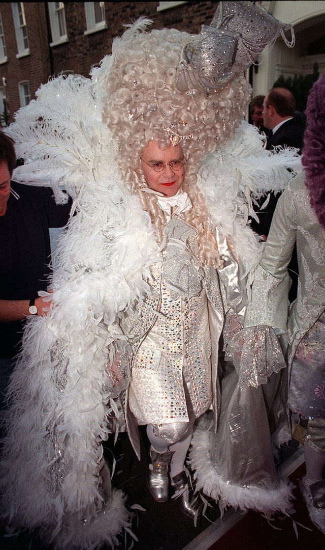 Elton John’s most iconic outfits | Cyprus Mail